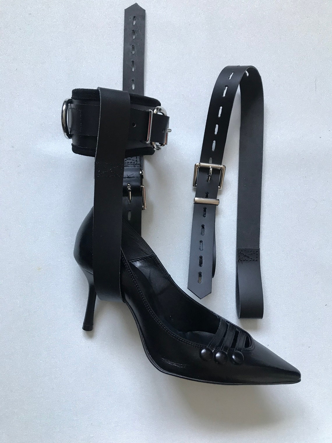 Lockable Straps for High Heels to Lock in Place and Cannot Be Removed ...
