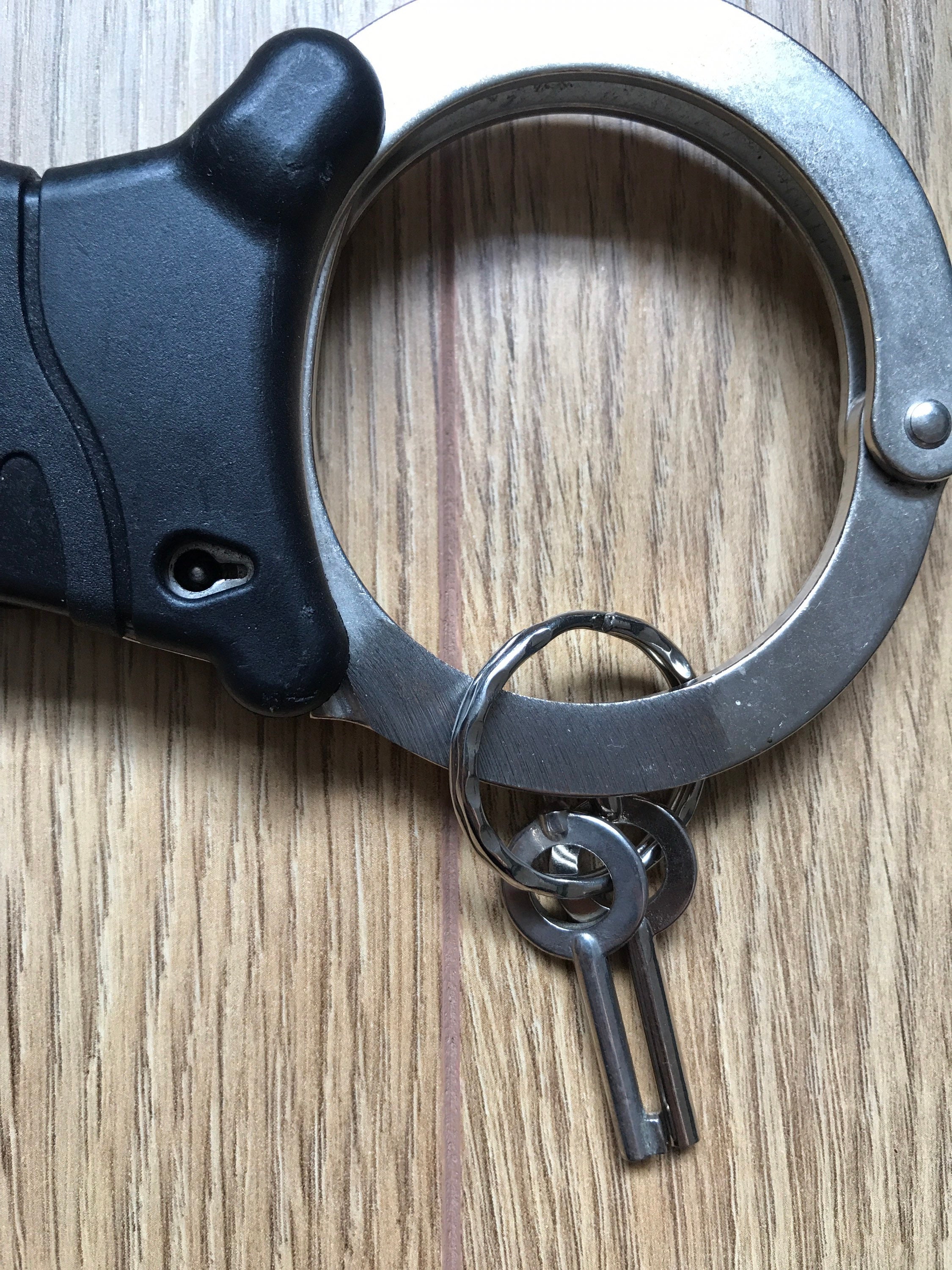 Police Handcuffs Heavy Duty Metal Restraints Bondage Cuffs Bdsm Gear Uk ...
