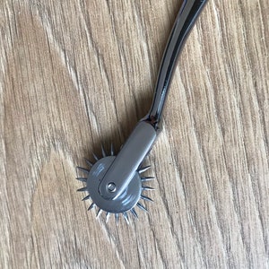 Wartenberg Pinwheel Metal Sensation BDSM Kink Fetish Play Spiky Wheel. Scratch Claw Toys and ...