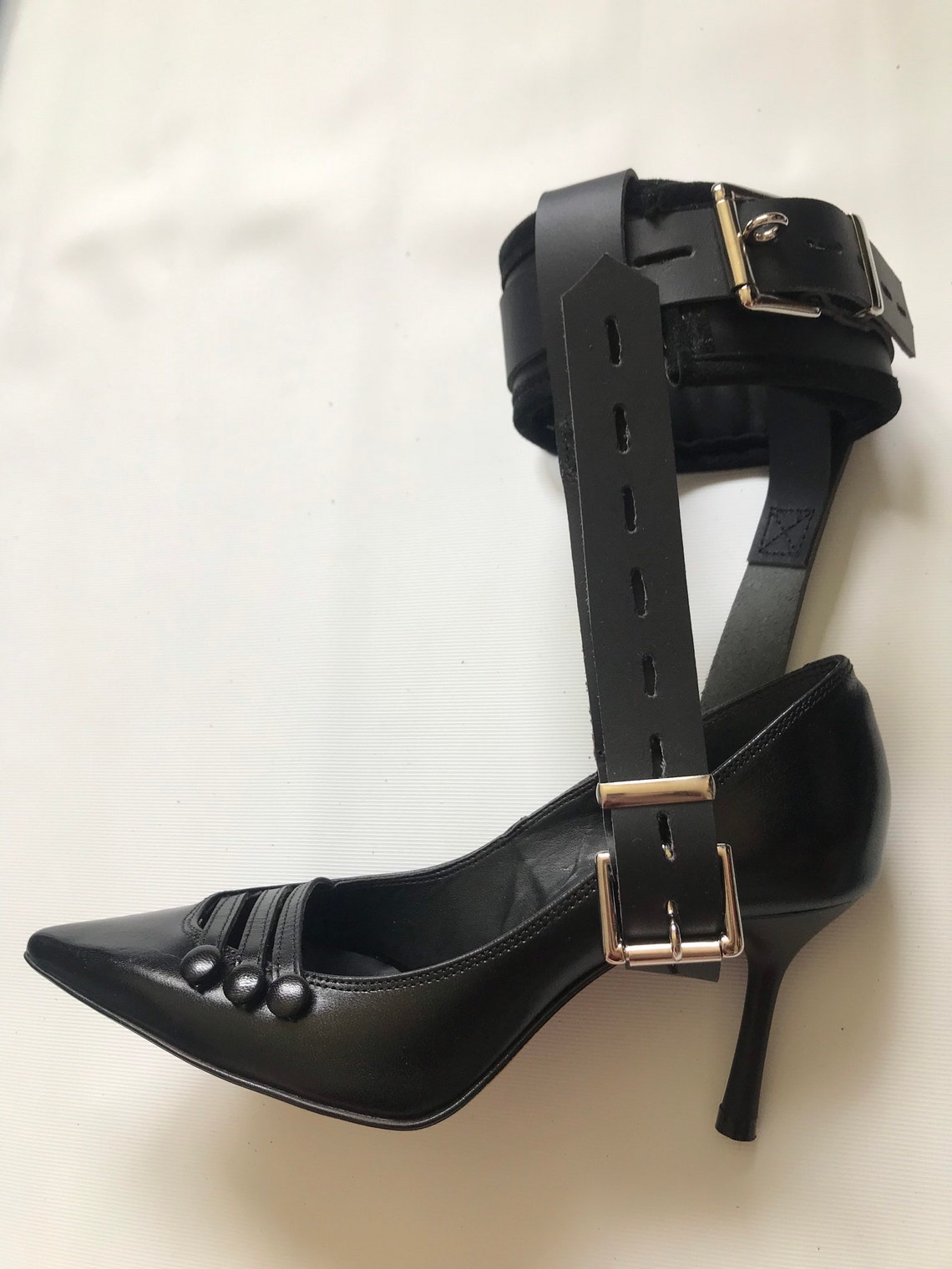 Lockable Straps for High Heels to Lock in Place and Cannot Be Removed ...