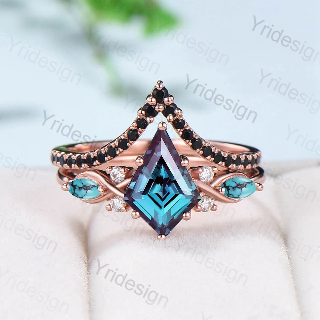 Vintage Alexandrite Engagement Ring Set Kite Cut Rose Gold Twisted ...