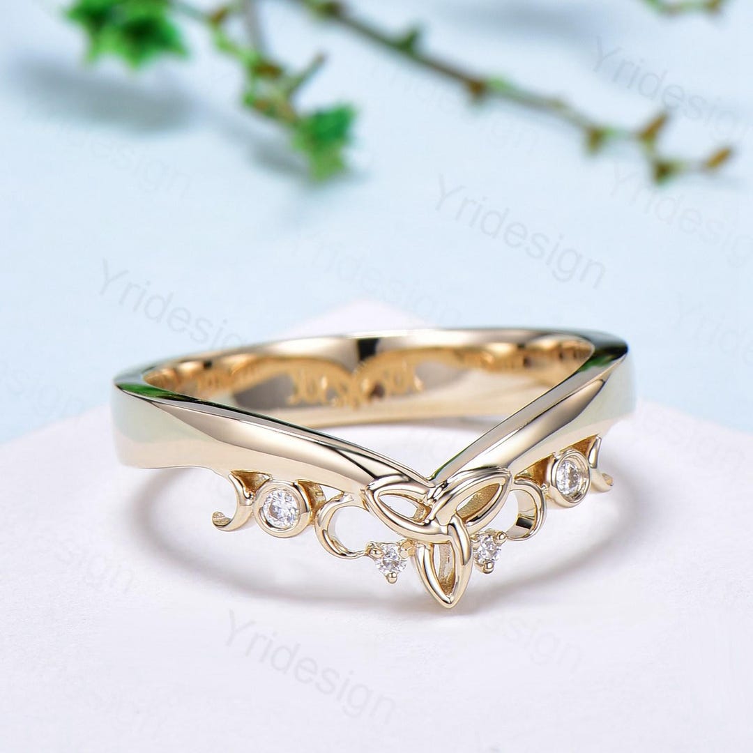 14k Yellow Gold Celtic Knot Diamond Wedding Band, Norse Ring - Etsy