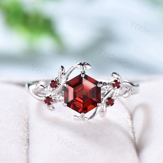 Etsy garnet jewelry store