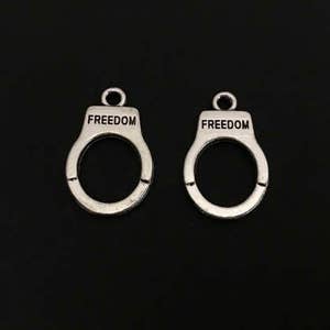 Handcuff Charm. Lot of 10 / 20 / 30 / 40 / 50 / 100 PCS Silver Tone ...