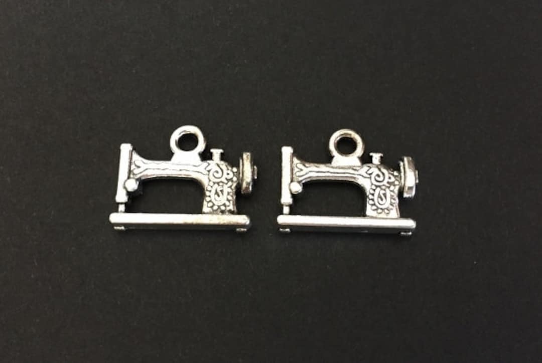 Antique Silver Finished Sewing Machine Charms. Sewing Machine Pendants ...