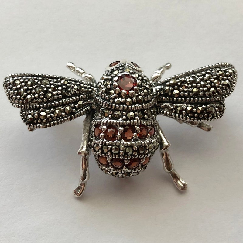Bumblebee Brooch - Etsy