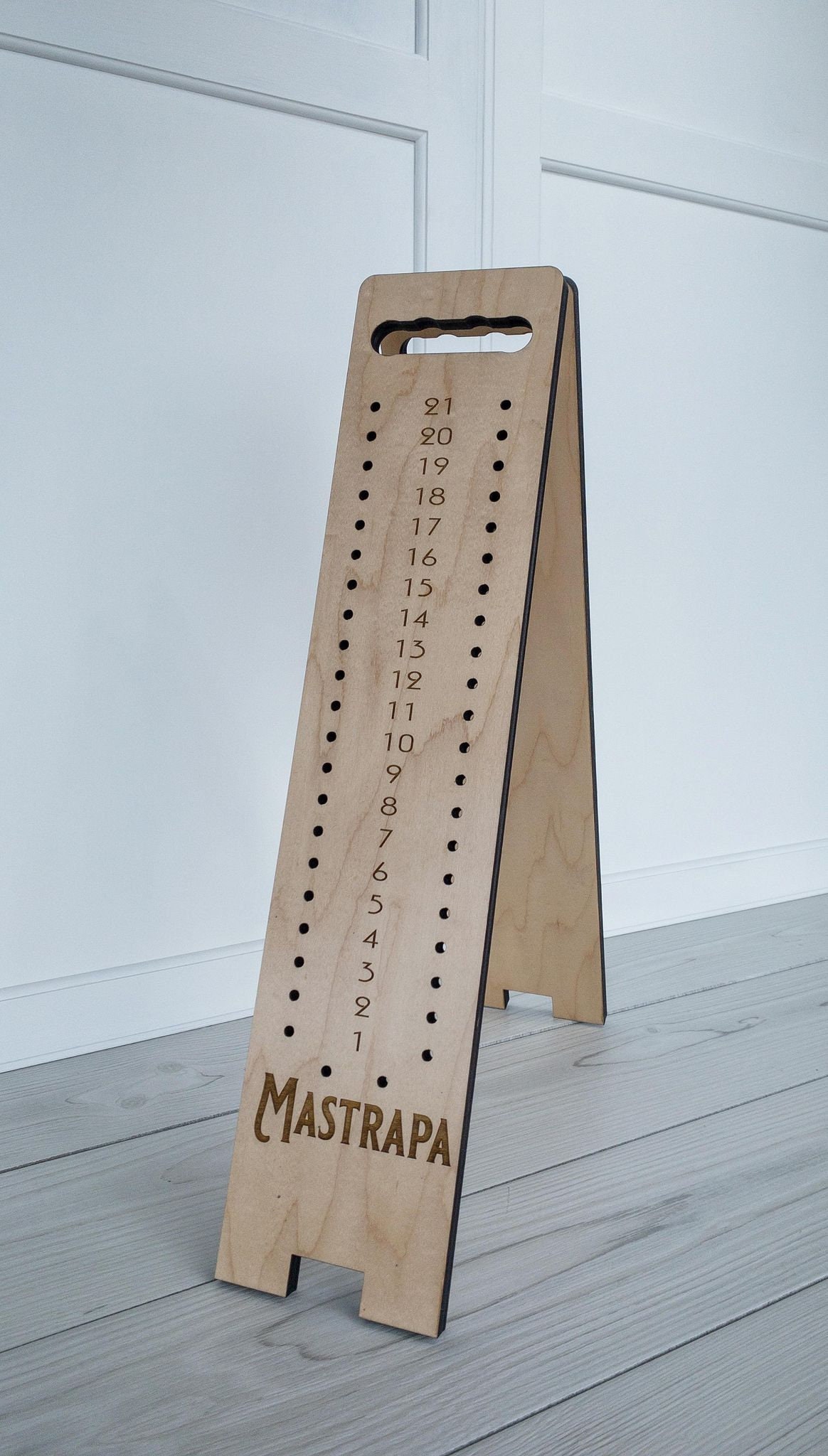 Custom junior Standing Cornhole Scoreboard / - Etsy