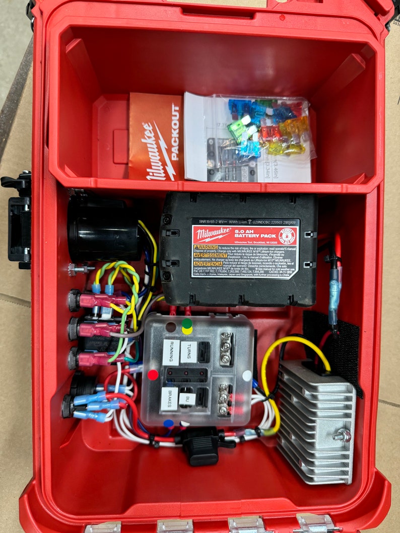 Milwaukee Packout M18 Trailer Light Tester W/ Backup Light Switch ...
