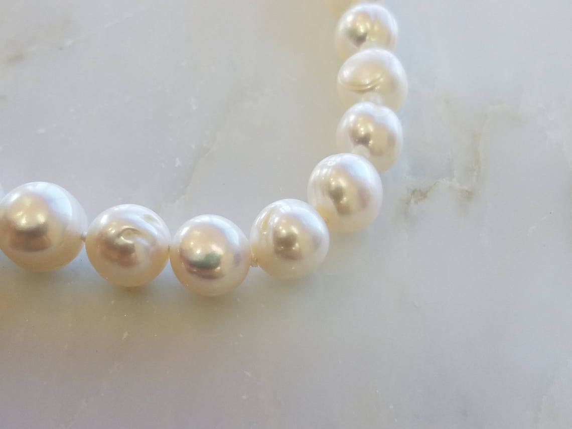 White Single Strand Cultured Freshwater Pearl Necklace With - Etsy