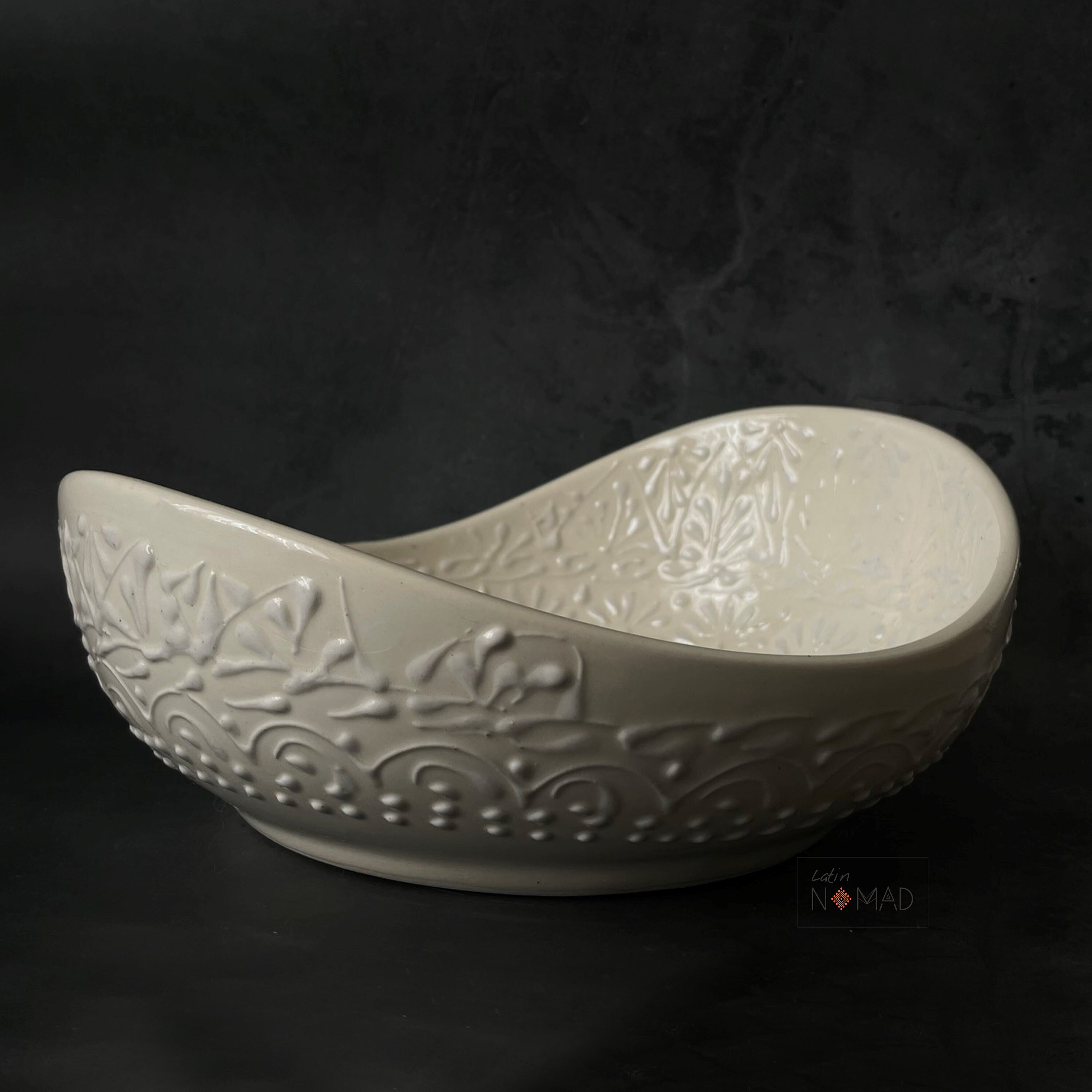 Camila Bowl in White Ceramic Pottery Serving Bowl Platters Kitchenware ...