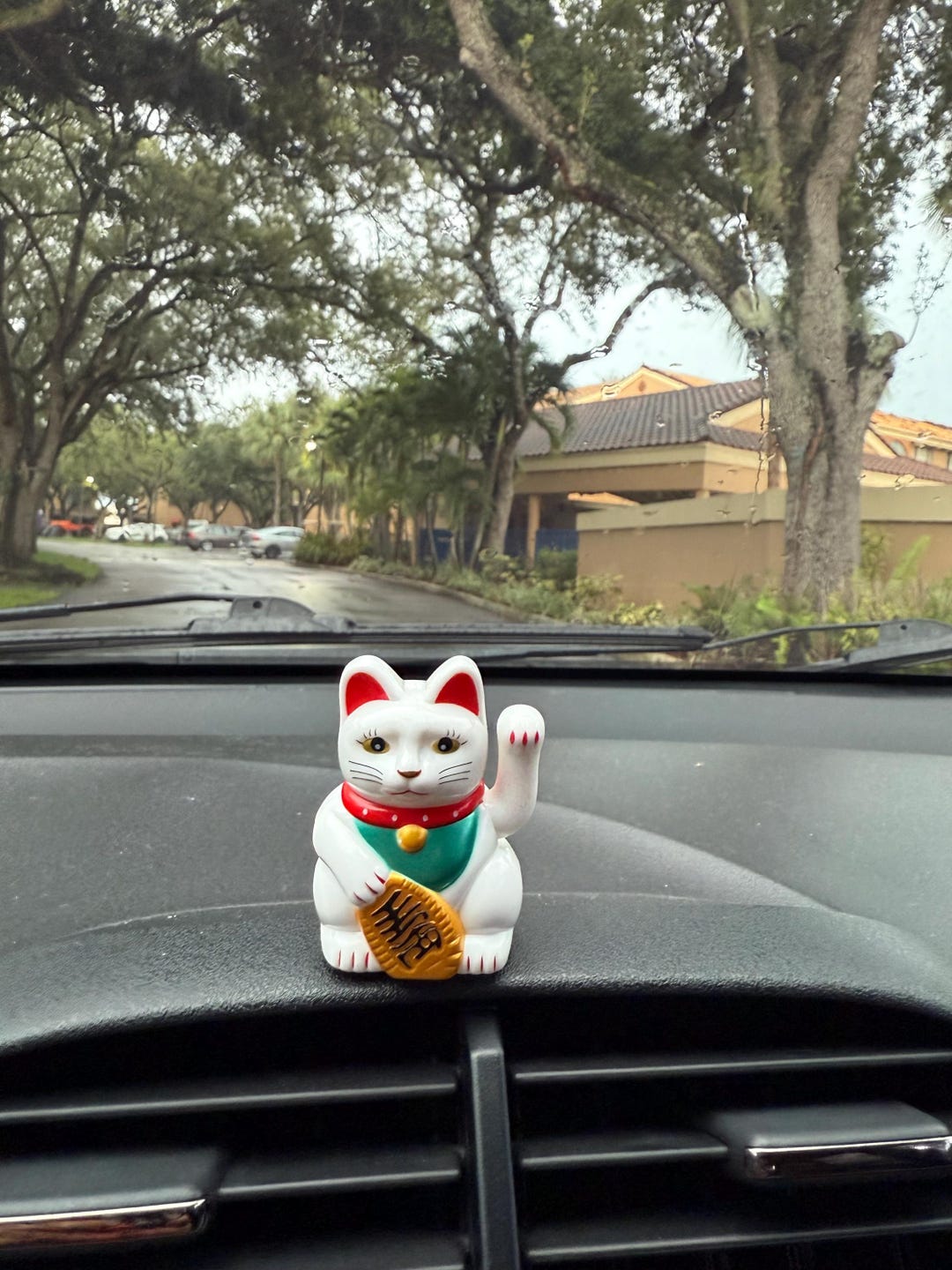 Maneki Neko Lucky Cat Figurine: Japanese Good Luck Charm - Etsy