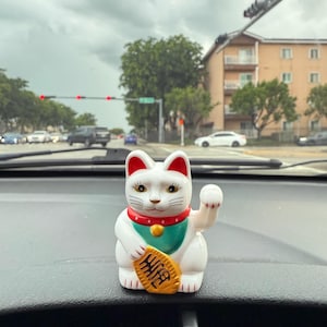 Maneki Neko Lucky Cat Figurine: Japanese Good Luck Charm - Etsy
