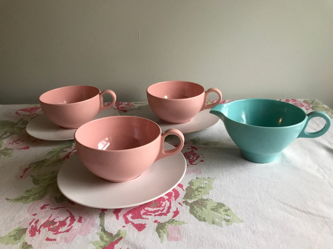 7 Piece Vintage Mismatched Set Pink Melmac Plastic Cups and Aqua ...