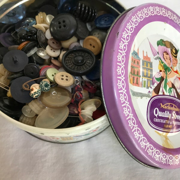 Old Buttons - Etsy