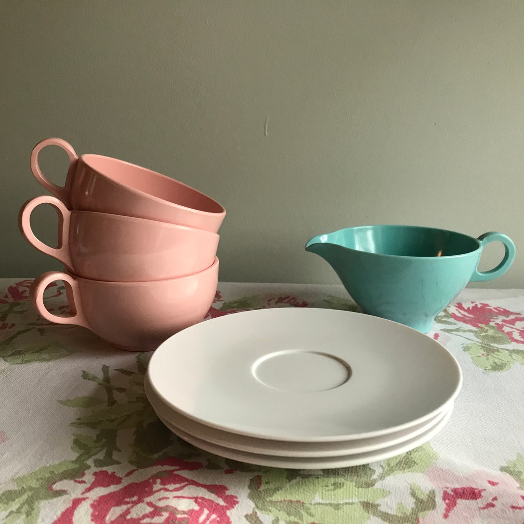 7 Piece Vintage Mismatched Set Pink Melmac Plastic Cups and Aqua ...
