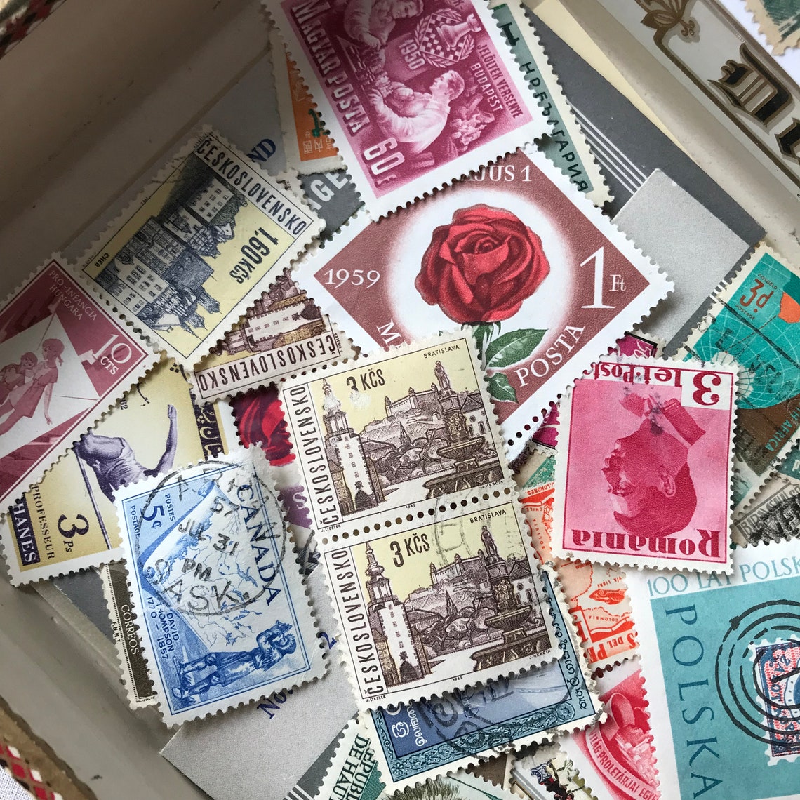 Packet of 50 Worldwide Postage Stamps for Travel Journals Junk - Etsy