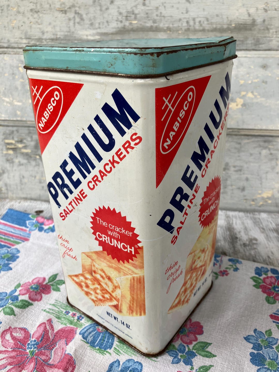 Vintage Saltine Crackers Tin, Has SHABBY Age WEAR, Dings, Dents ...