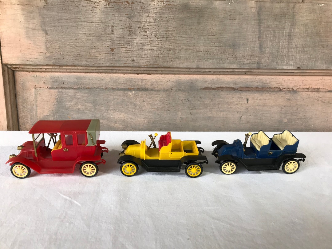 Vintage Miniature Model Cars, Plastic Collectible Cars, Igra Praga ...