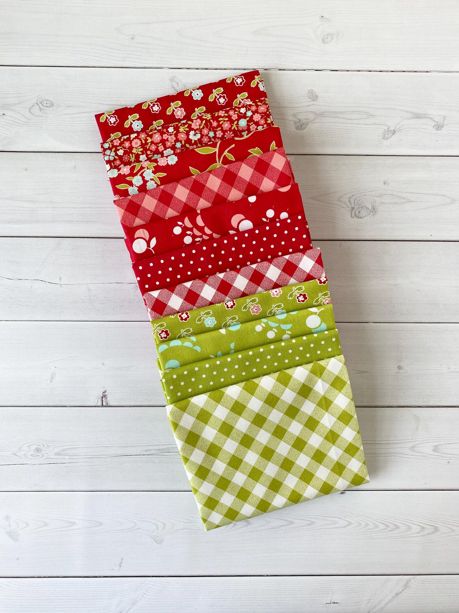 Vintage Picnic by Bonnie & Camille for Moda, 40 Fat Quarters - Etsy