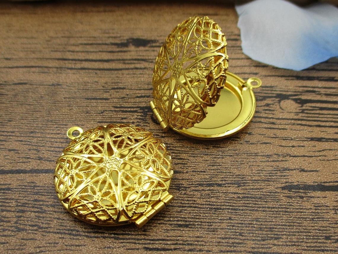 2 Round Lockets Filigree Hollow Locket Pendant ,gold Color,openable ...
