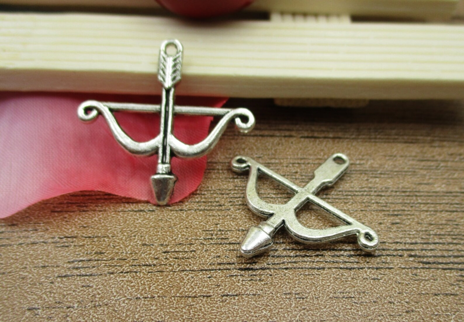 20 Bow and Arrow Charms, Antique Silver Tone-rs236 - Etsy