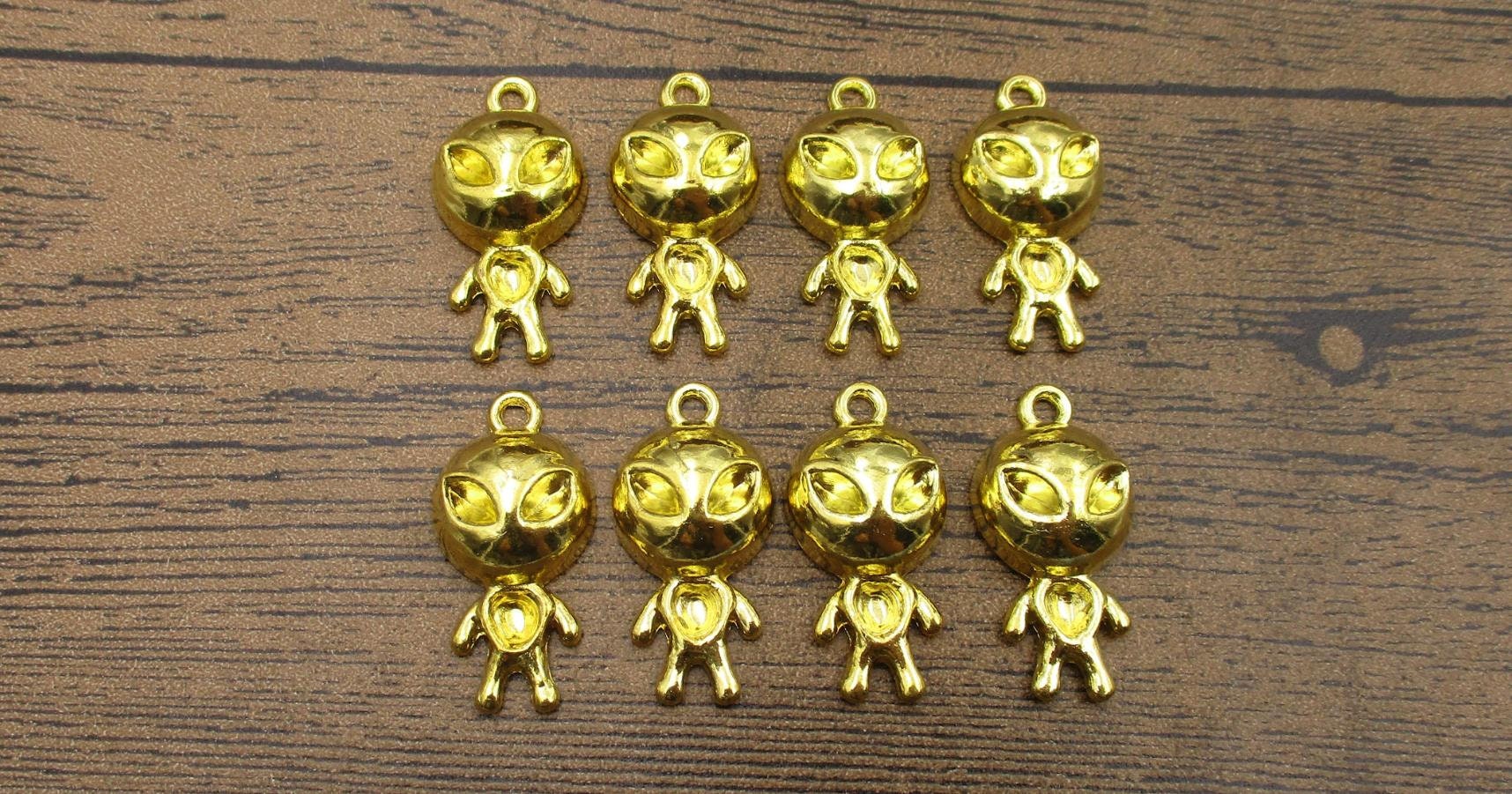 8 Alien Charms Gold Color 3D-RS1269 - Etsy