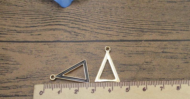 4 Triangular Shape Bezel Pendants,locket Frame,black Plated Enamel ...