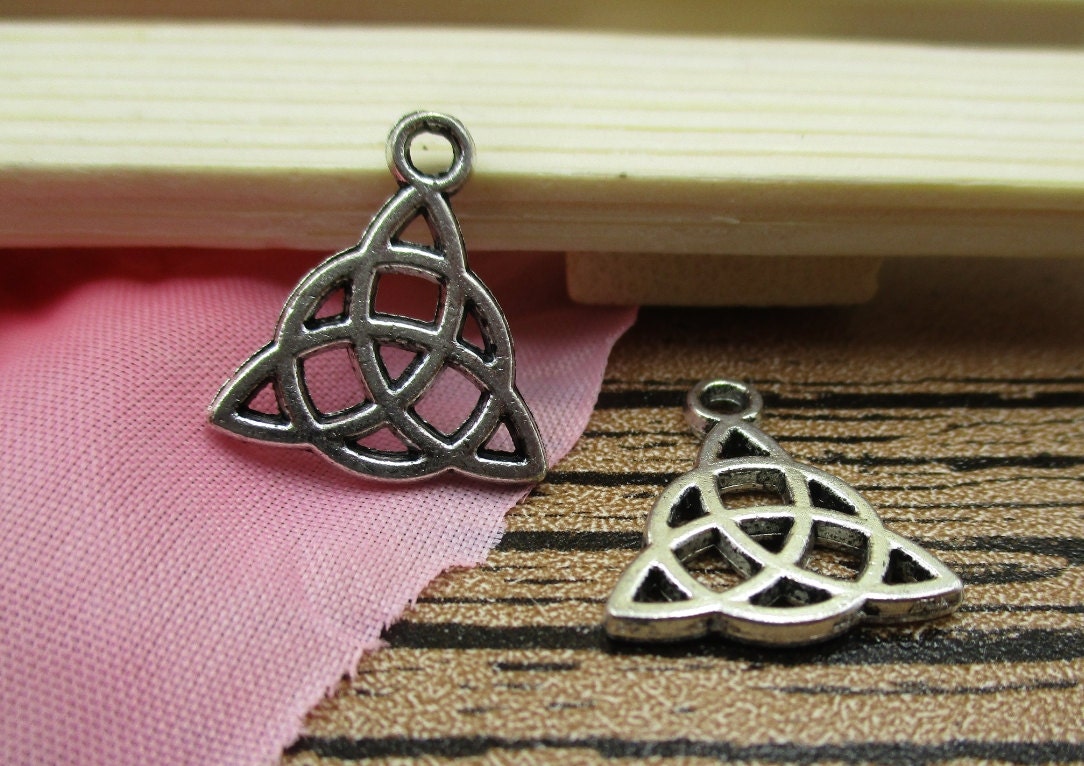 50 Celtic Knot Charms Antique Silver Tonedouble Sided RS172 | Etsy