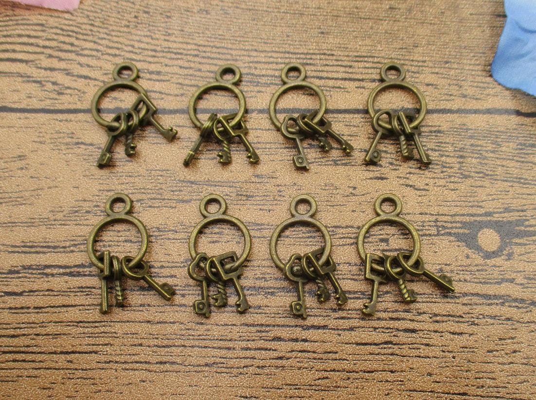 8 Bunch of Keys Charms Antique Bronze Tone-rs507 - Etsy