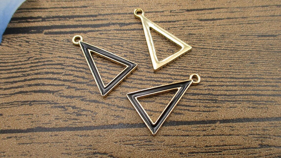 4 Triangular Shape Bezel Pendants,locket Frame,black Plated Enamel ...