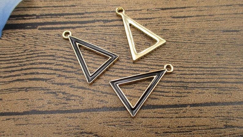 4 Triangular Shape Bezel Pendants,locket Frame,black Plated Enamel ...