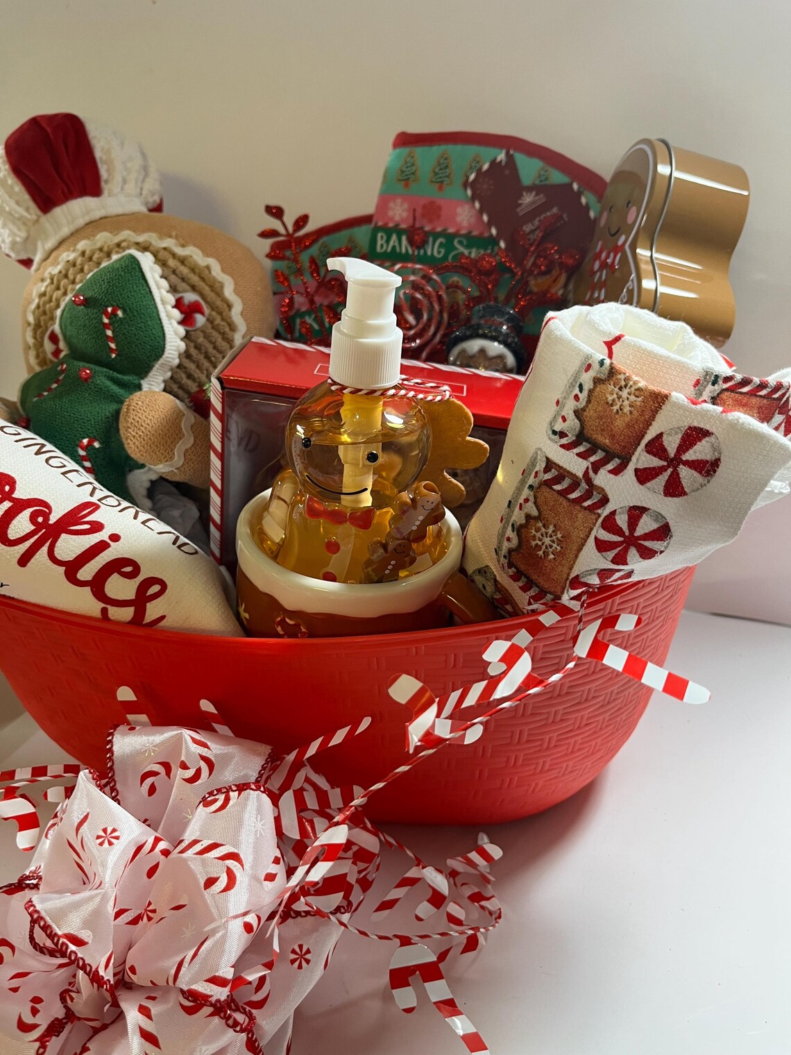 Ultimate Gingerbread Themed Gift Basket for the Gingerbread Baker, Mug ...