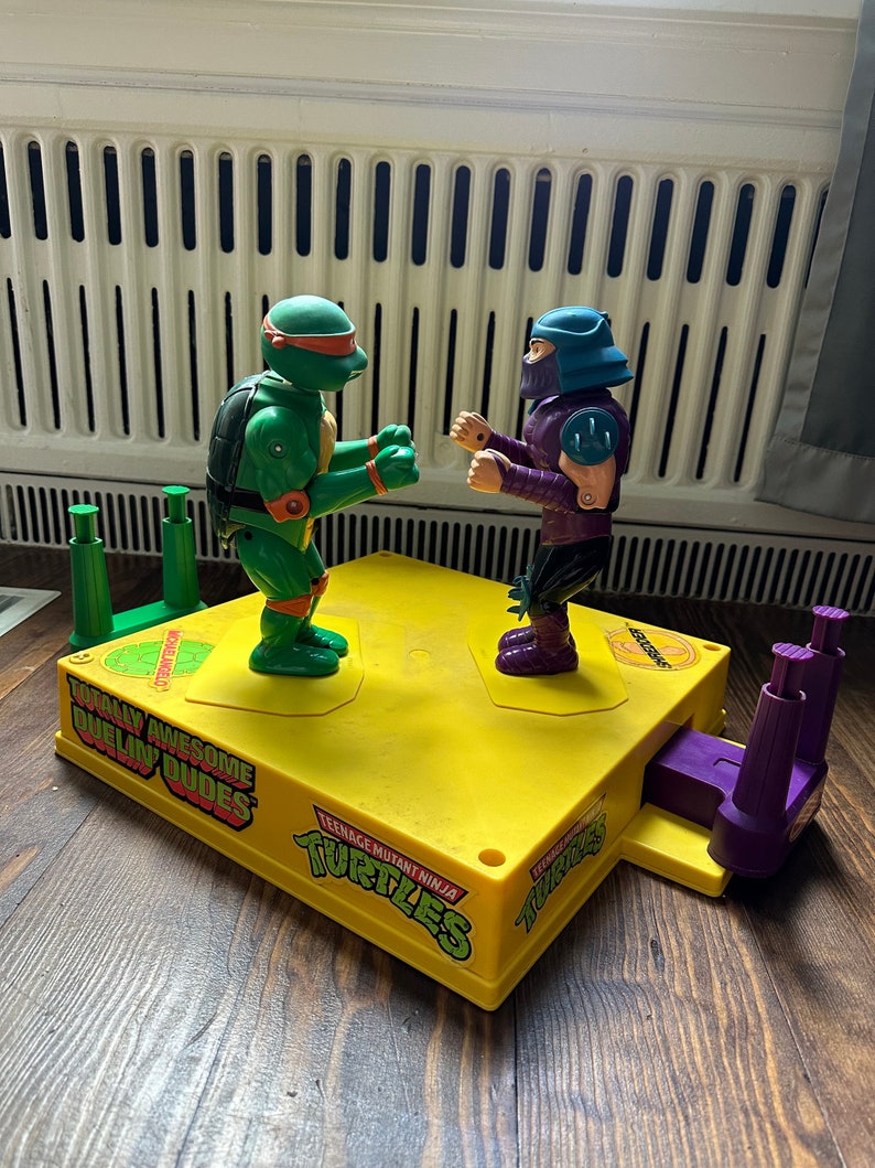 TMNT Totally Awesome Duelin' Dudes/ Rock'em Sock'em Boxing Rink 1991 ...