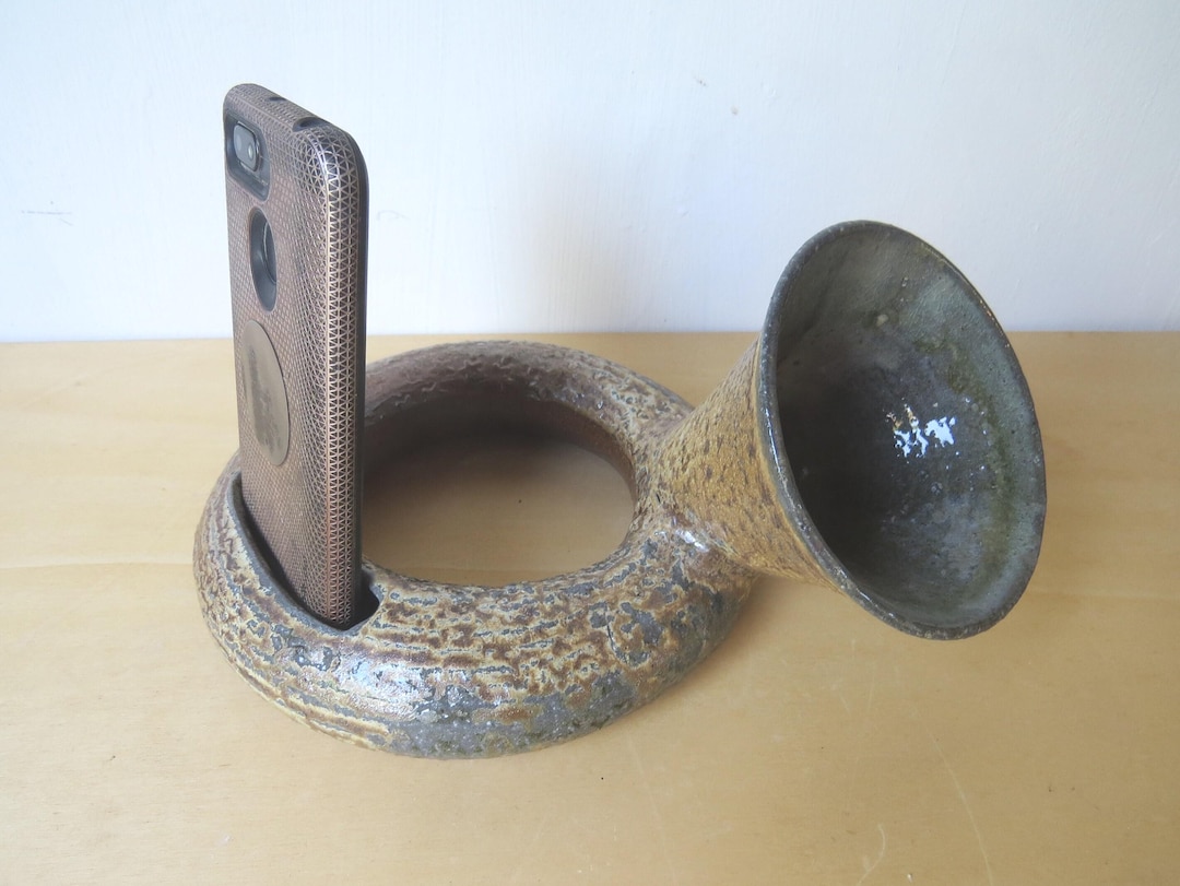 Low Tech Ceramic Cellphone Speaker Amplifier, Wood and Soda Fired ...