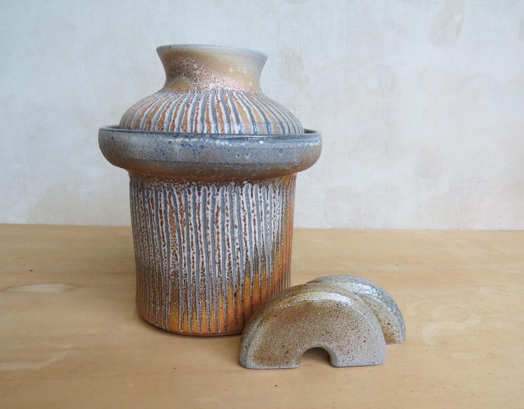 1.75 Quart Fermentation Crock: Water Sealed Jar With Lid & Weights - Etsy