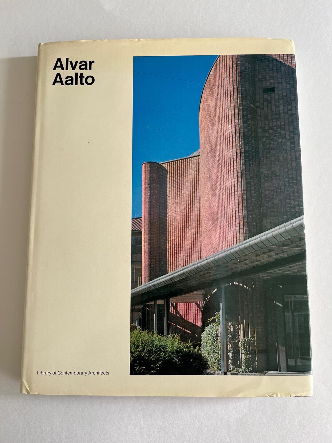 ALVAR AALTO ~ George BAIRD ( Introduction, Notes); Photography by Yukio ...