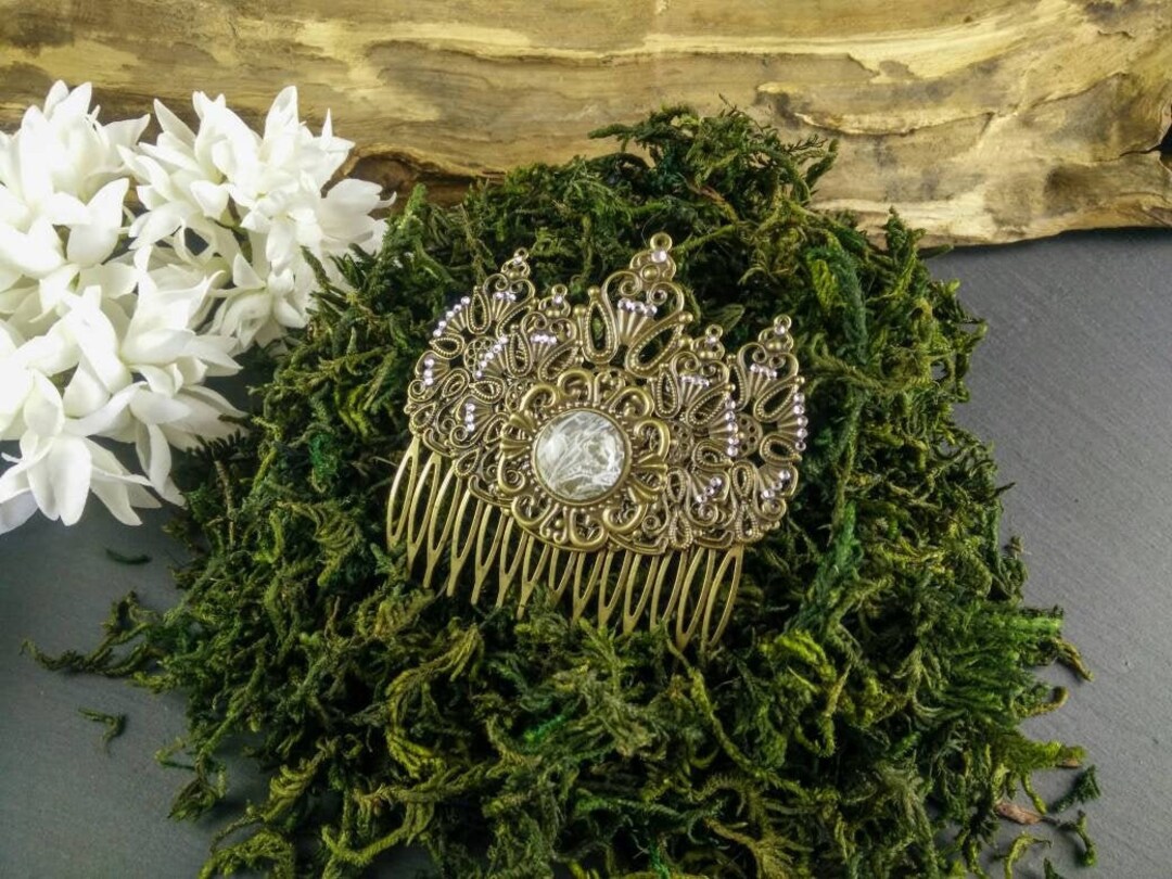 Hair Comb eye of the Princess of Purity for Bridal Hairstyle, Wedding ...