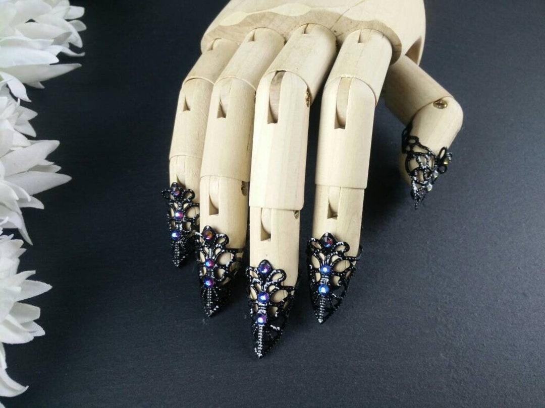 Claw Set "witch of Dark Magic" ~ Claws, Filigree, Gothic, Armor, Finger ...