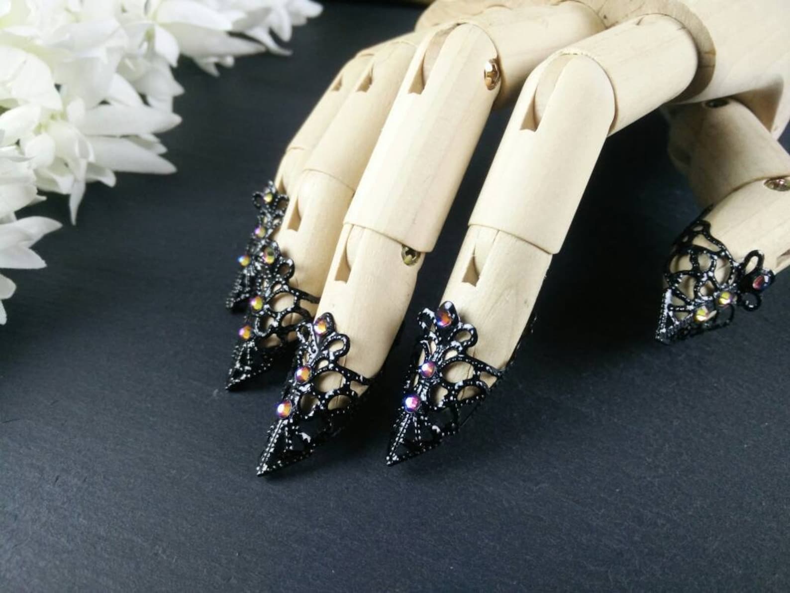 Claw Set "witch of Dark Magic" ~ Claws, Filigree, Gothic, Armor, Finger ...