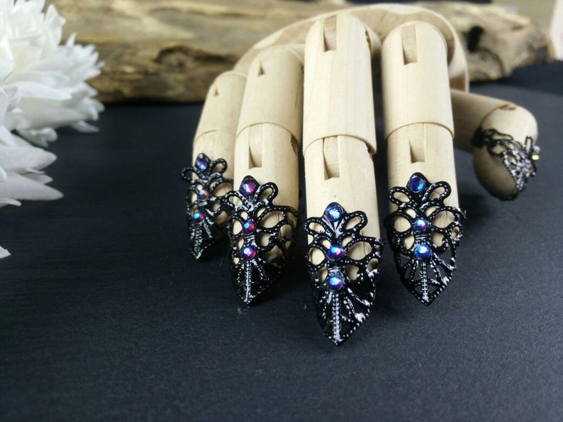 Claw Set "witch of Dark Magic" ~ Claws, Filigree, Gothic, Armor, Finger ...