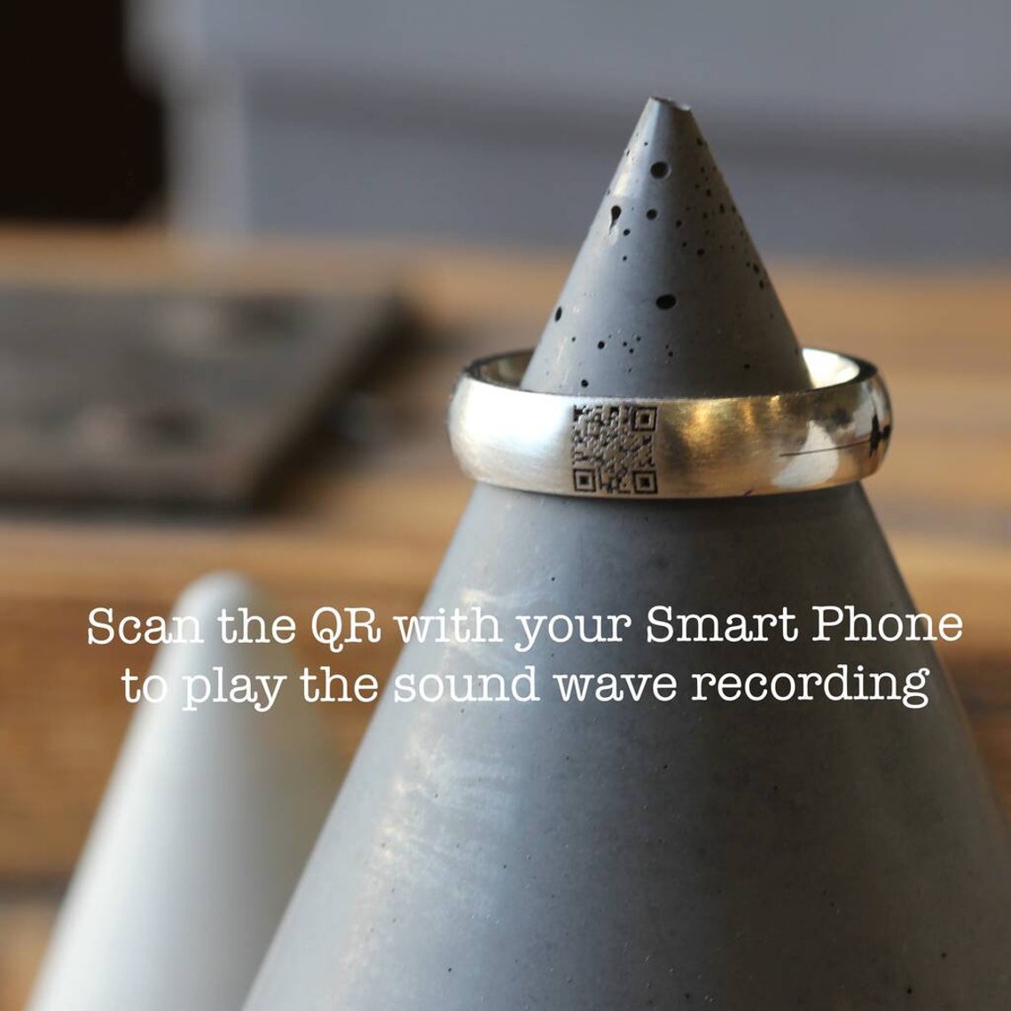 Personalised Soundwave Ring With Playable QR Code - Etsy UK