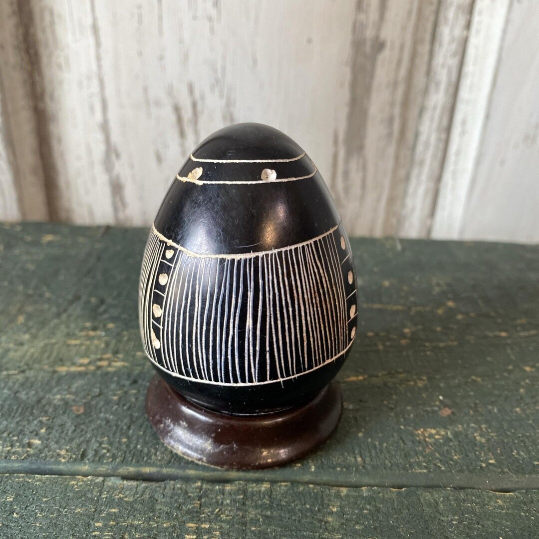 African Tribal Folk Art Hand Carved Incised Soapstone Egg Black & Ecru ...
