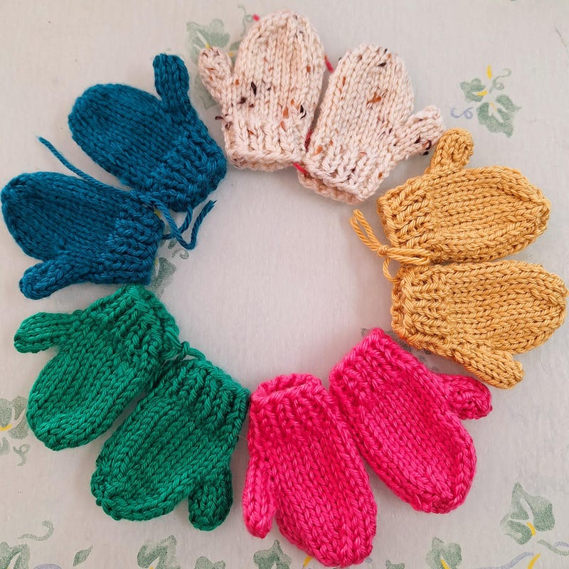 Red Mittens - Etsy