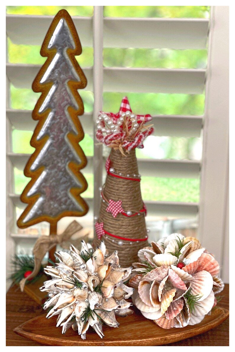 Christmas Shell Ball Set…all Dressed Up - Etsy