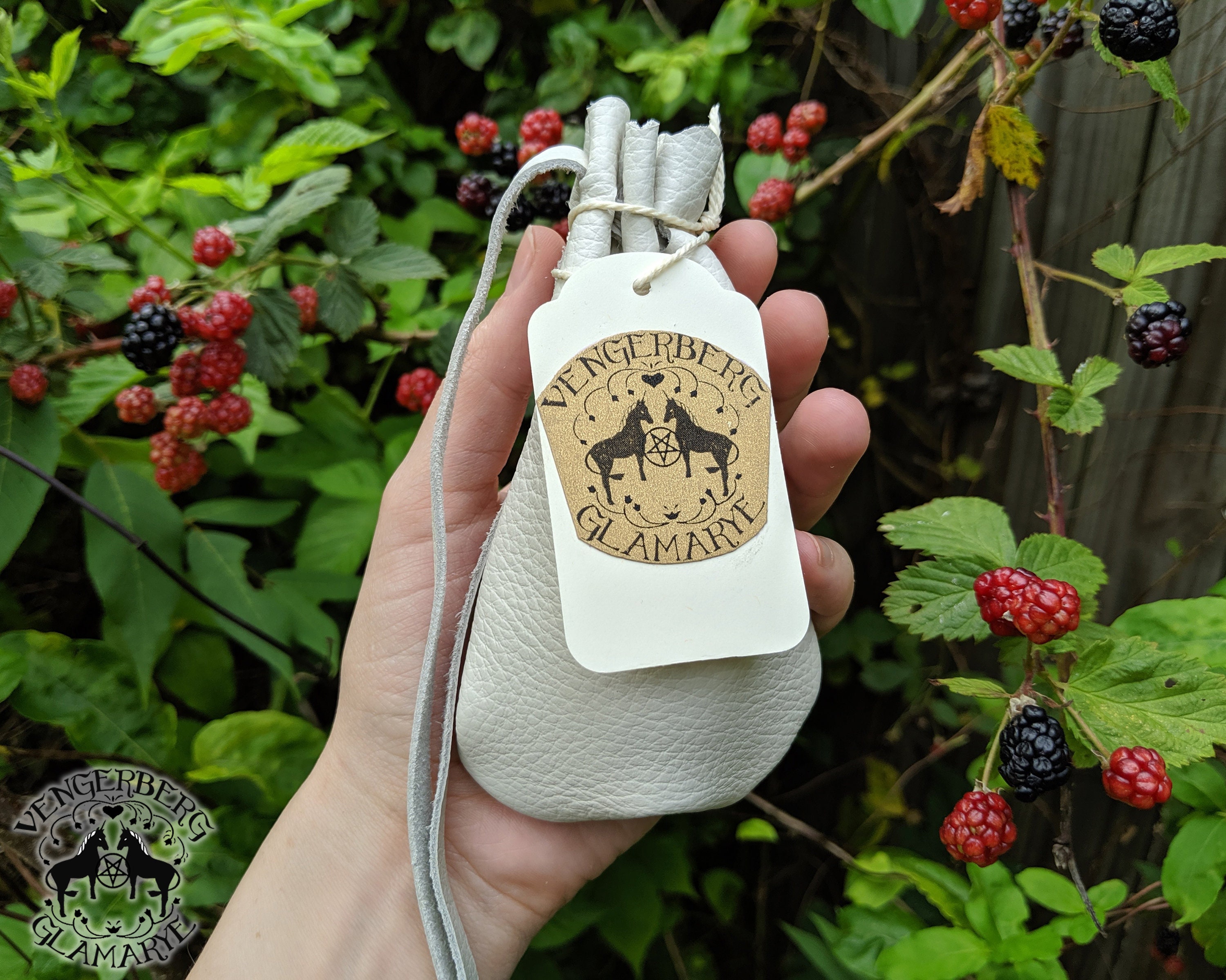 Lytta Neyd's Freesia & Apricot Glamarye the Witcher | Etsy UK