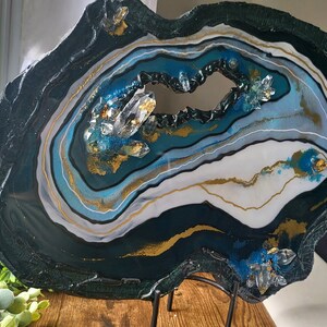Resin Wallart With Geodes and Crystals. Freeform Geode With Shimmering ...