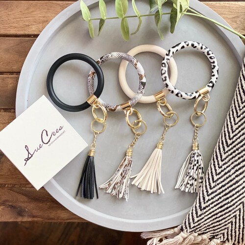 Wristlet Keychain / Personalized Key Ring Bangle /leather - Etsy