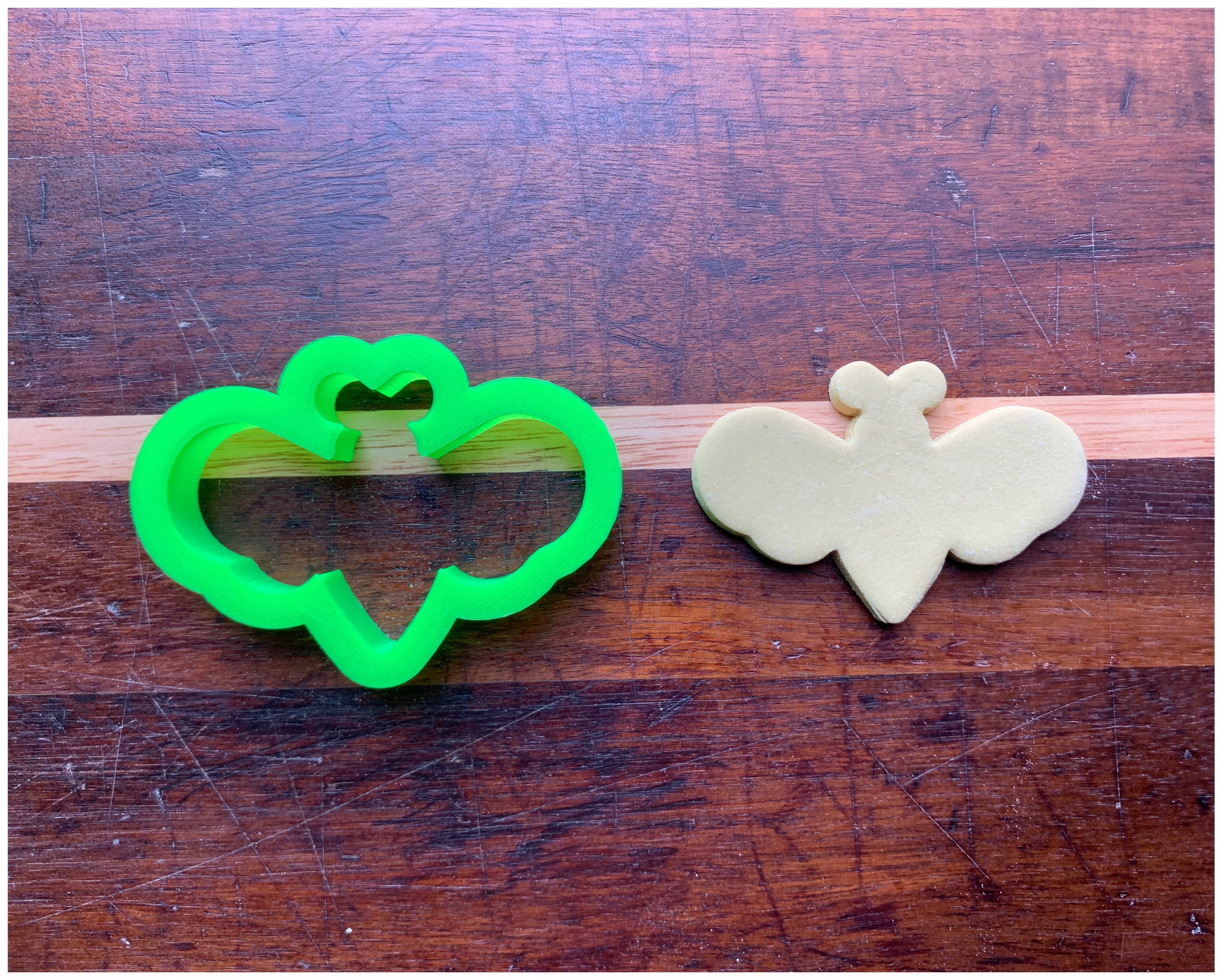 Honey Bee Cookie Cutter and Fondant Cutter - Etsy