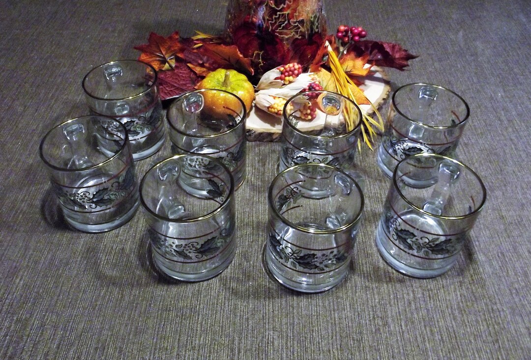Libbey Glass Co. *-* CHRISTMAS HOLLY *-* Glass Mugs, Set of 8 - Etsy