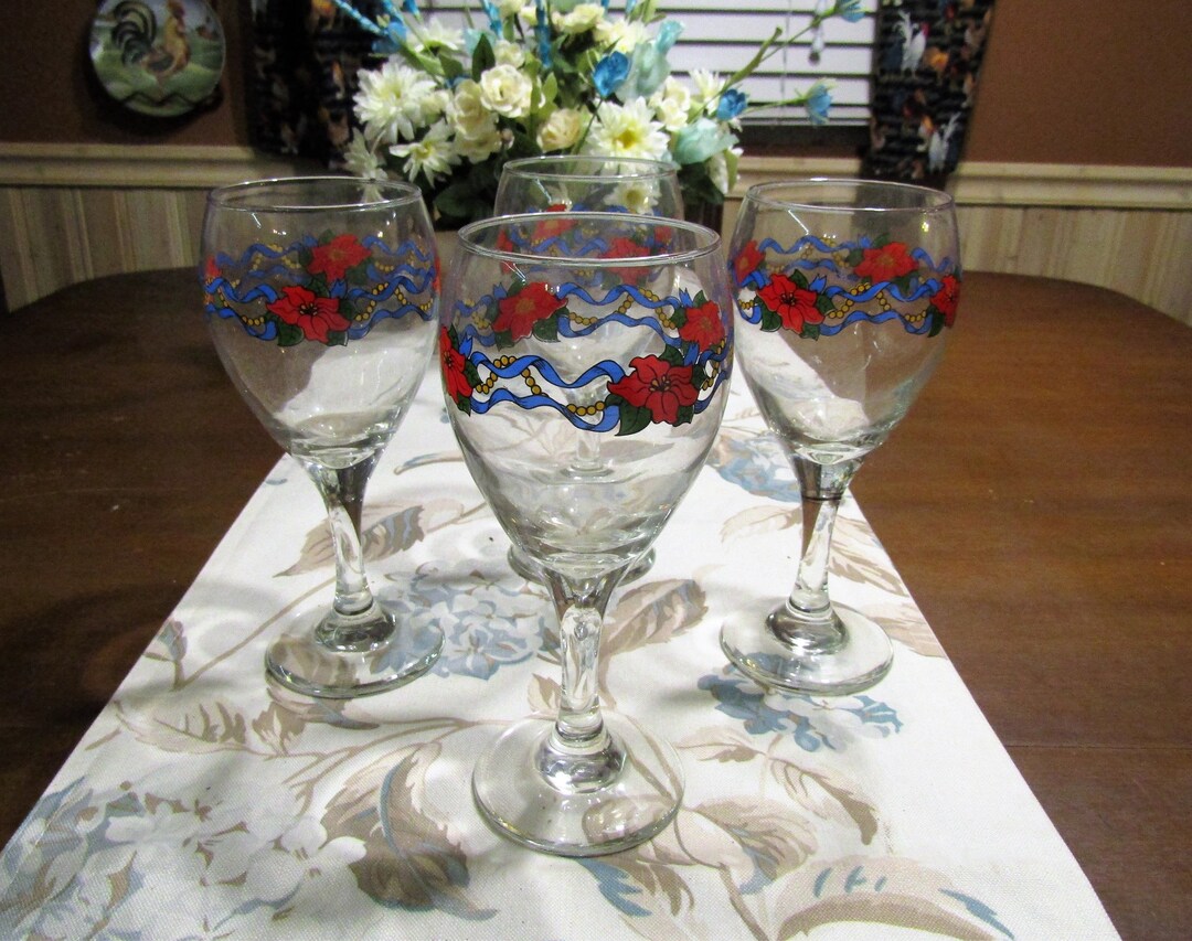 Holiday Glassware *-* CHRISTMAS POINSETTIA *-* Goblet, Set of 4 - Etsy